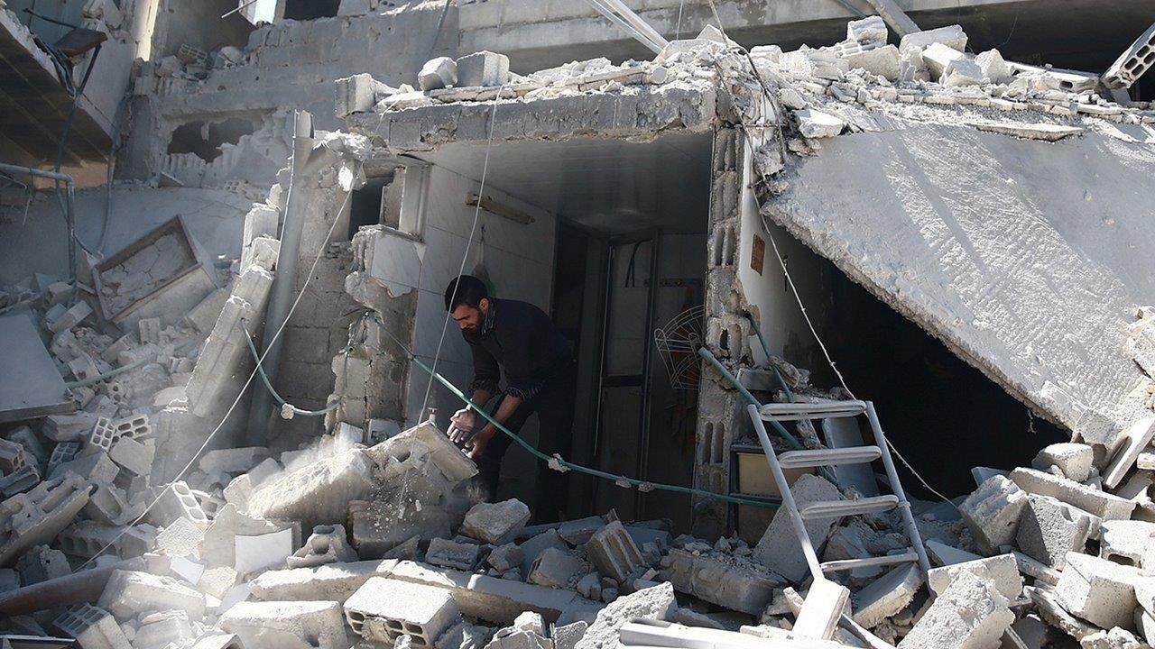 Fatal airstrike hits Syrian town days after deadly chemical attack on ... Fatal airstrike hits Syrian town days after deadly chemical attack on ...