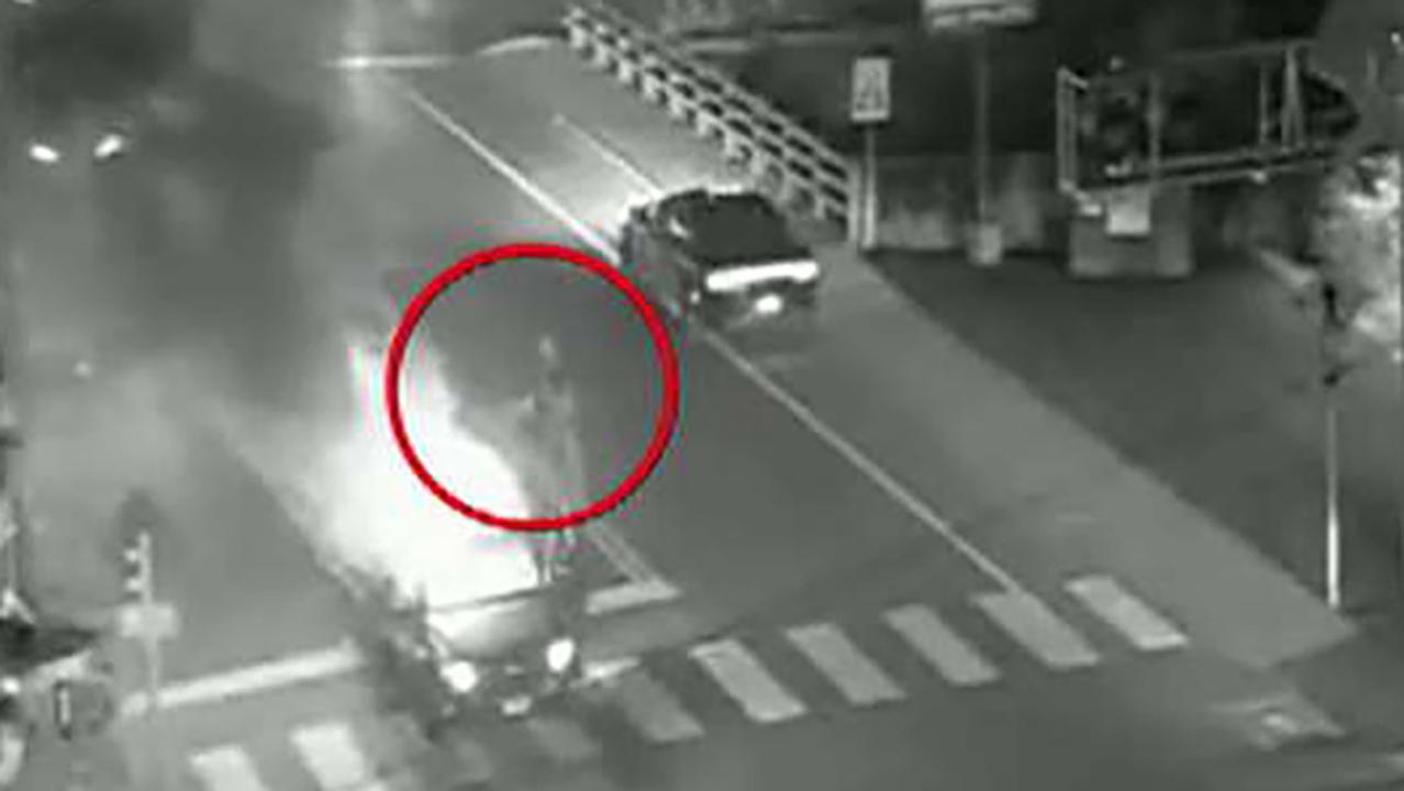 Good Samaritan Rescues Driver From Burning Car In Connecticut Fox