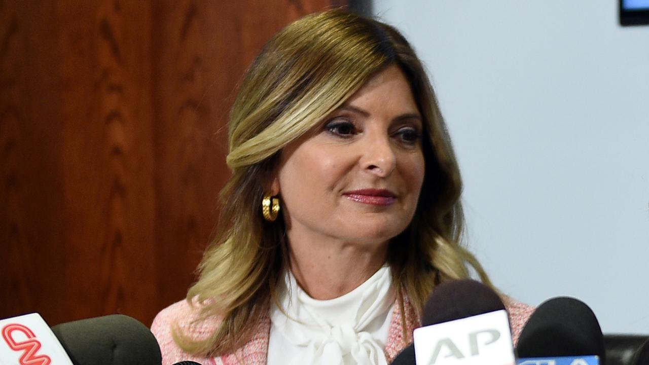 Did attorney Lisa Bloom break campaign finance laws? | Fox News Video