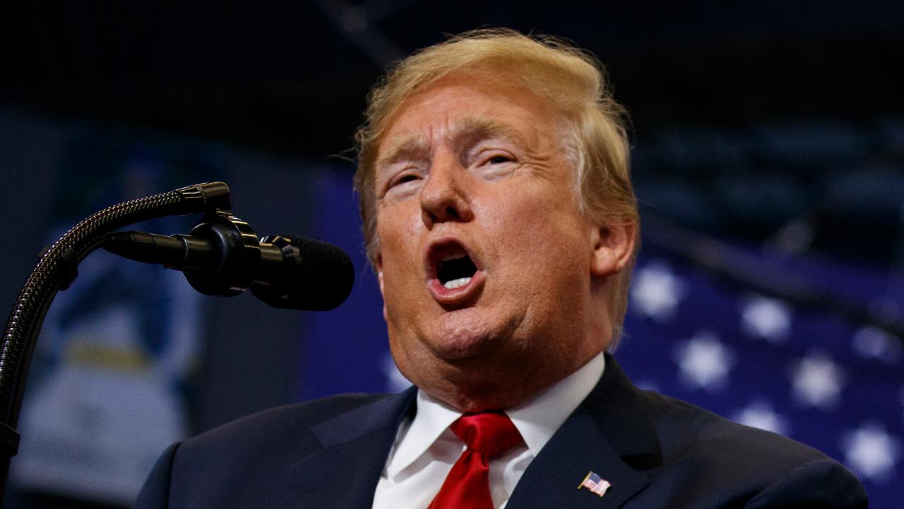 President Trump delivers remarks at Foxconn facility | Fox News Video