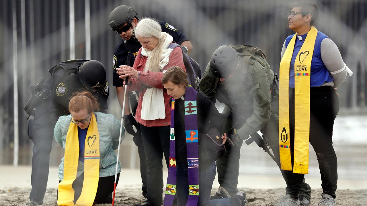 Arrests made at Love Knows No Borders protest | Fox News Video