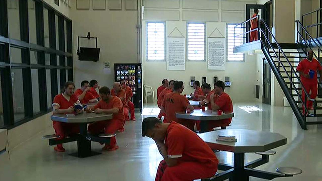 Bill to restore voting rights to ex-felons in Florida comes under fire ...